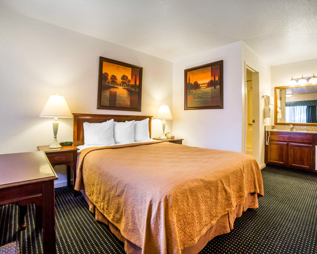 Rodeway Inn at Nevada State Capitol