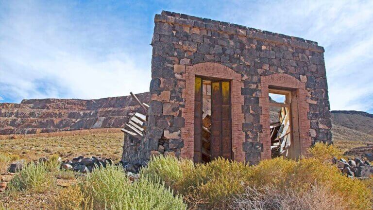10 Ghost Towns Near Reno | Historic Reno Ghost Towns